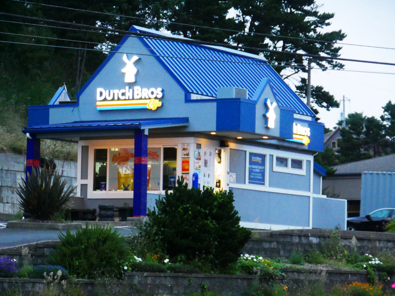 What is a Dutch Bros Breve? And the Best Breve Drinks